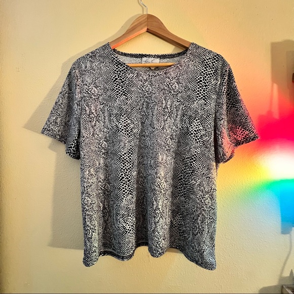 Kathie Lee Collection | Tops | Snake Skin Patterned Black And White ...